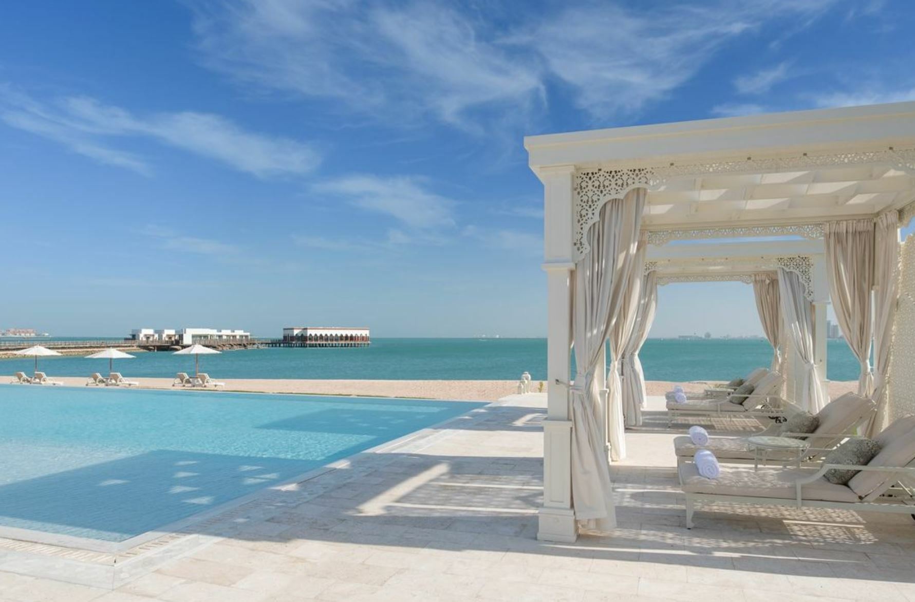 ILoveQatar.net | Hotels with infinity & rooftop pools in Qatar