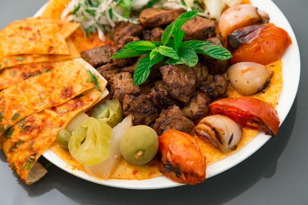 ILoveQatar.net | Foodie Street: Qatari Bin Fujaah Street