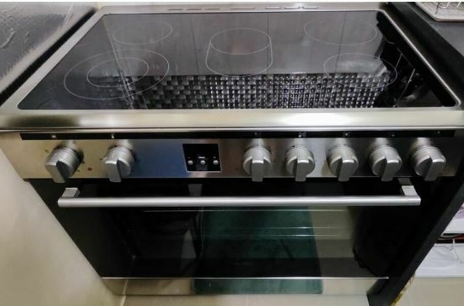 ILoveQatar.net | For sale: Vestel Ceramic Cooker 5 Burners (90 x 60) cm