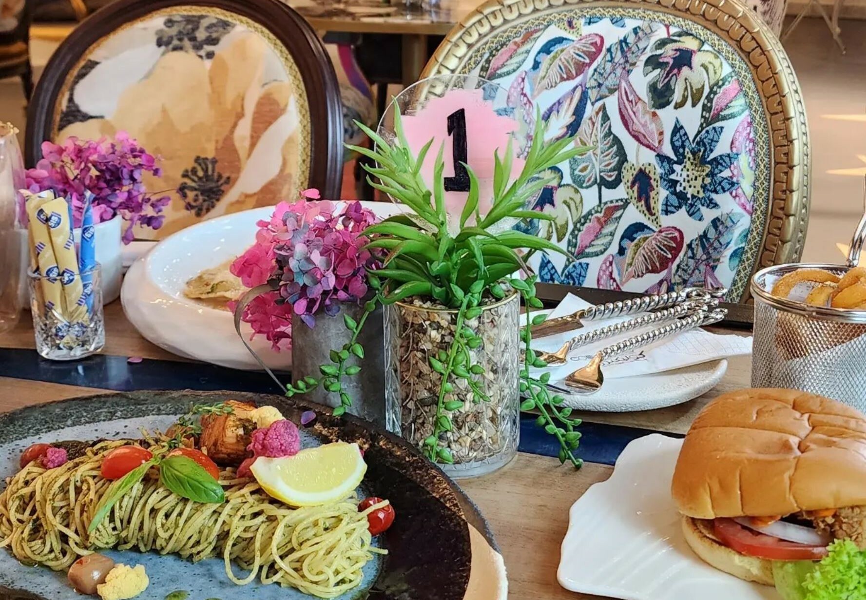 ILoveQatar.net | 9 interesting cafes to check out in Qatar