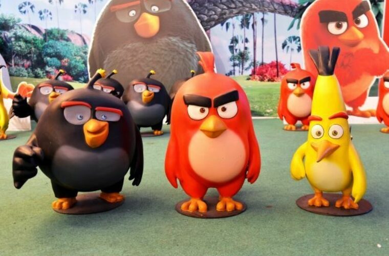 ILoveQatar.net | Angry Birds Roaming Characters at Al Khor Mall