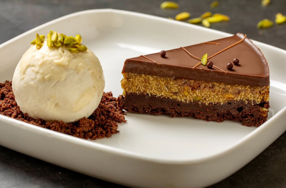 ILoveQatar.net | Unique pistachio kunafa chocolate desserts to try in Doha