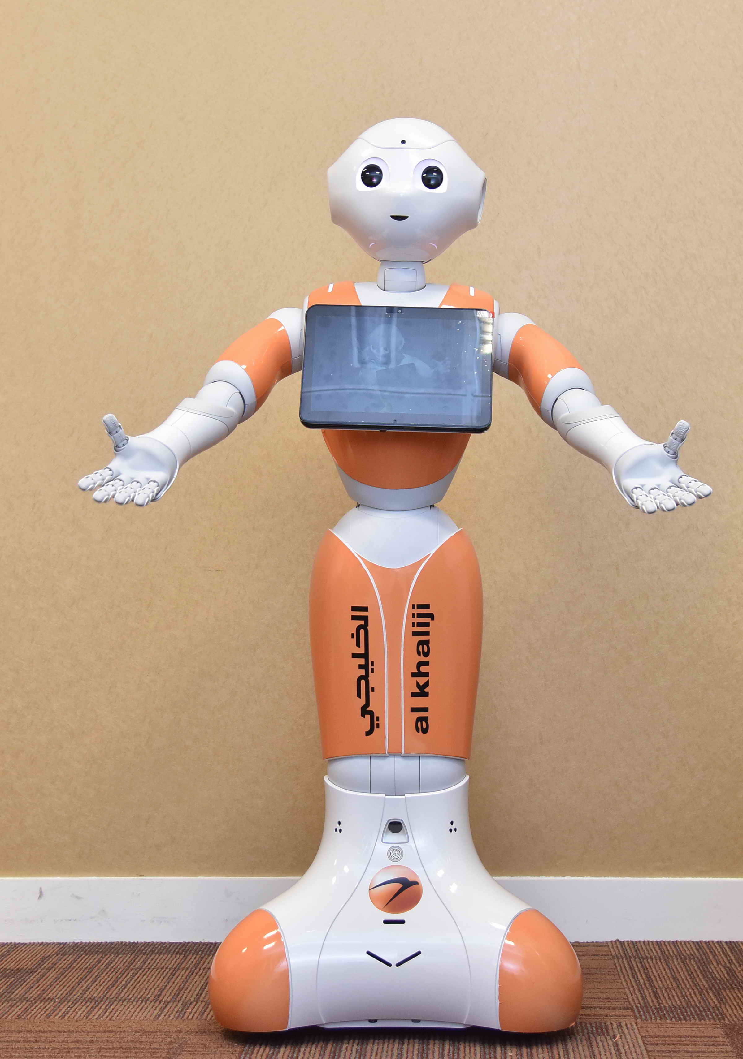 ILoveQatar.net | Jassim and Noor: Robots to help you at Al Khaliji Bank ...