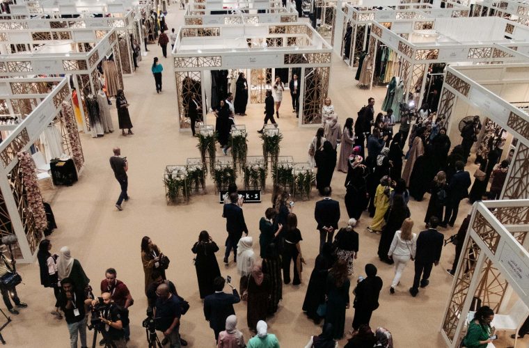 ILoveQatar.net | 16th Heya Arabian Fashion Exhibition opens; over 250 ...