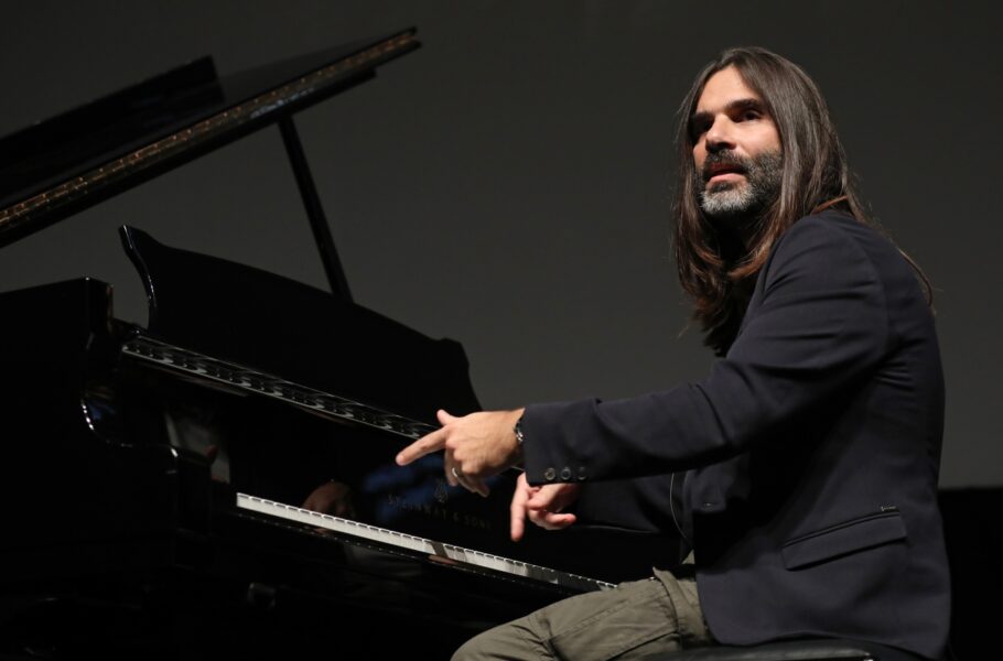 ILoveQatar.net | Performing on stage and sharing back stories, Khaled ...