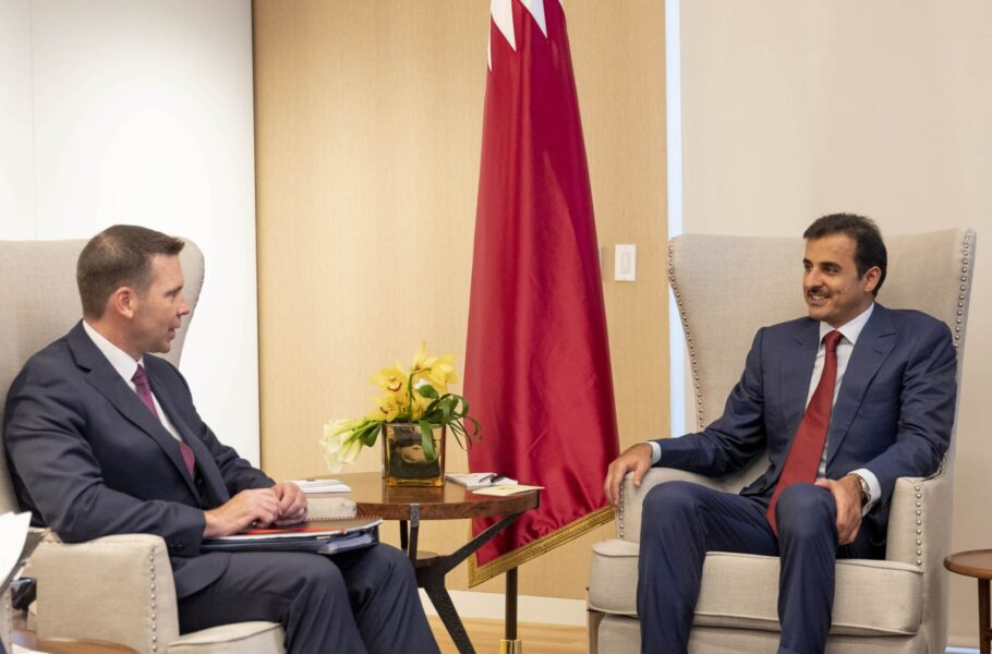 ILoveQatar.net | H.H. the Amir discusses security issues with US Acting ...
