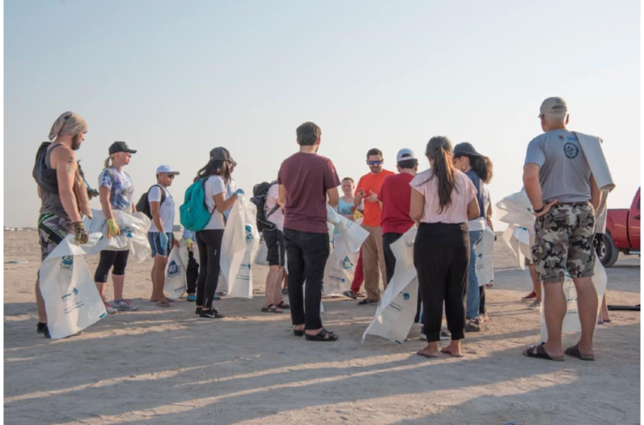 ILoveQatar.net | Doha Corniche Beach Cleanup