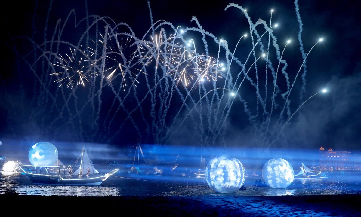 ILoveQatar.net | Mesmerising fireworks display lights up Doha’s night skies