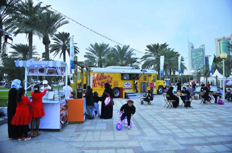 ILoveQatar.net | Shop Qatar show draws crowds; includes music parades ...