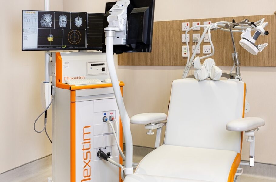 ILoveQatar.net | Aman Hospital revolutionizes neurological care with ...