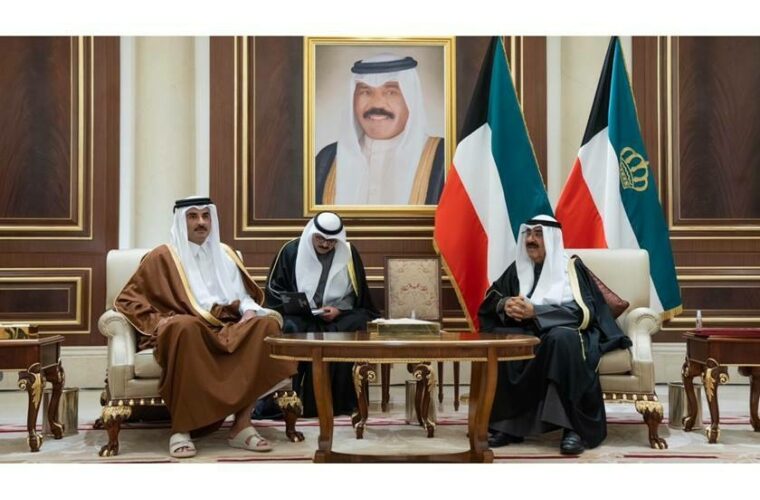 ILoveQatar.net | H.H. the Amir offers condolences to Emir of Kuwait