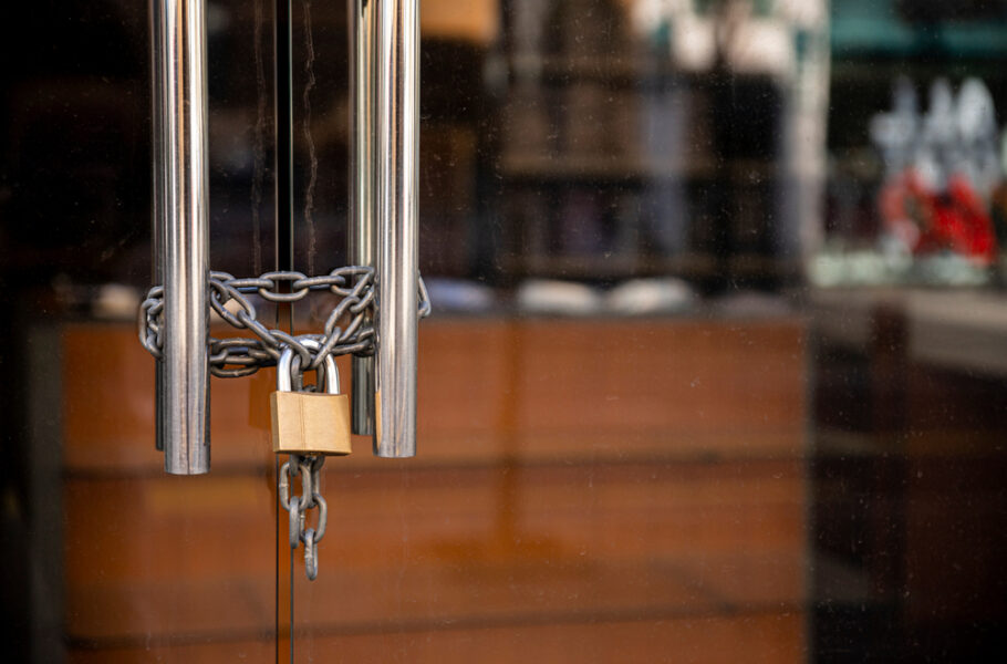 ILoveQatar.net | Ministry issues 30-day closure to car dealership for ...