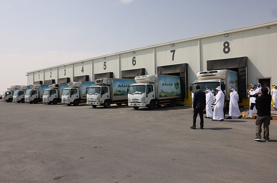 ILoveQatar.net | Minister of Municipality visits Mazzraty to review ...