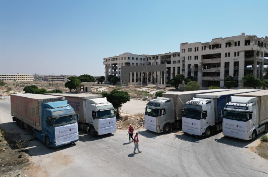 ILoveQatar.net | Qatar dispatches 7 trucks carrying food aid to Daraa ...