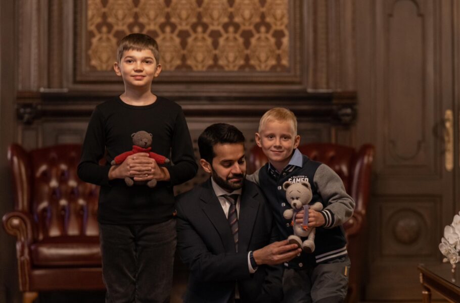 ILoveQatar.net | Qatar successfully mediates reuniting children with ...