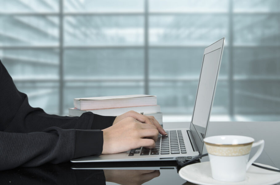 ILoveQatar.net | Qatar to trial reduced working hours for Qatari female ...