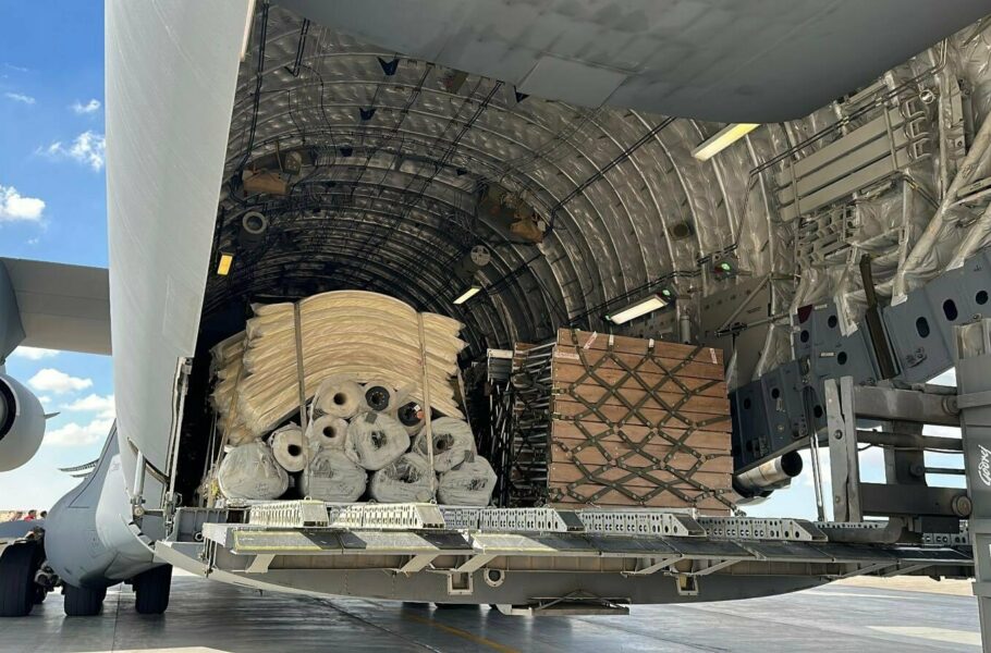 ILoveQatar.net | Qatari aircraft carrying 42 tons of aid for Gaza ...
