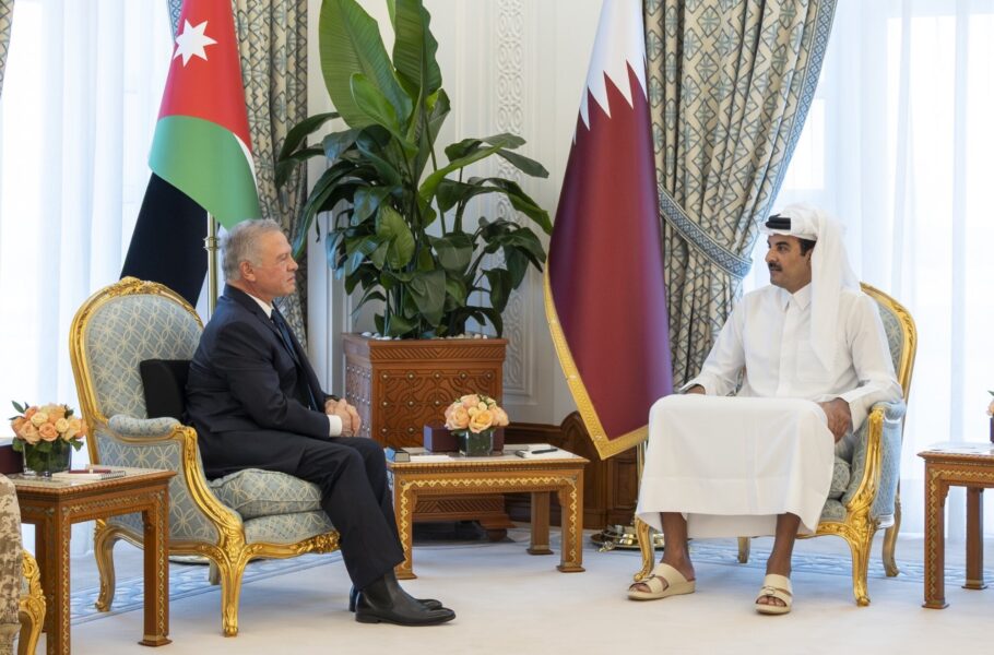 ILoveQatar.net | H.H. Sheikh Tamim meets with H.M. King of Jordan at ...