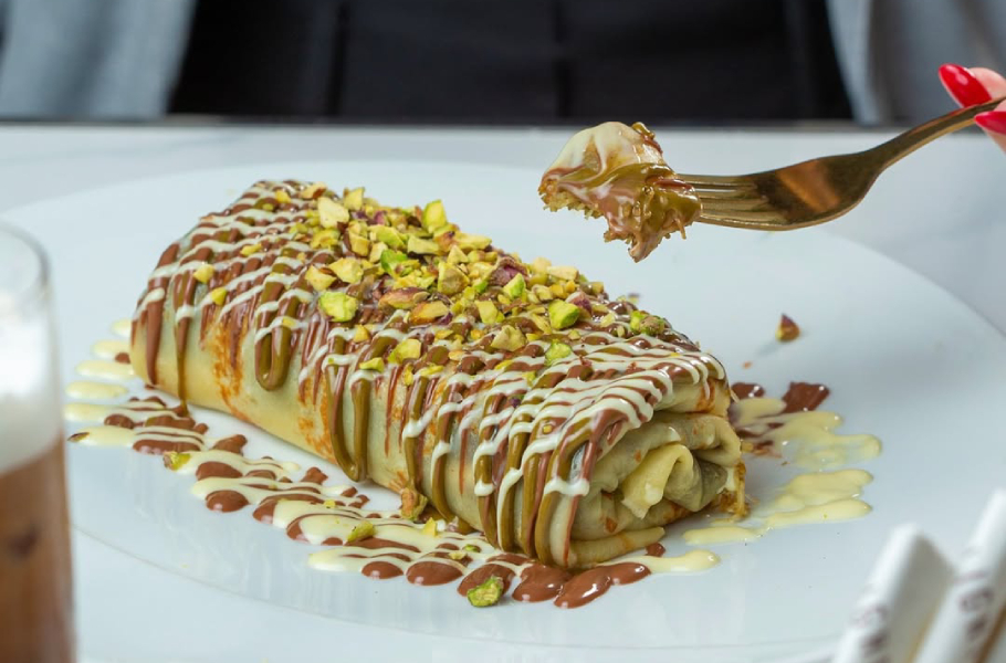 ILoveQatar.net | Unique pistachio kunafa chocolate desserts to try in Doha