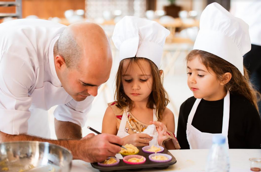 ILoveQatar.net | It is time for tea - The St. Regis Doha hosts ...