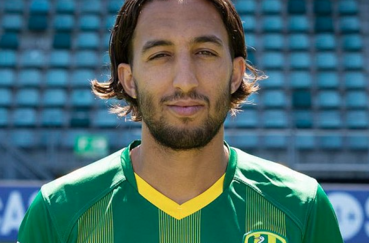 ILoveQatar.net | Qatar Sports Club acquires Moroccan midfielder El Khayati